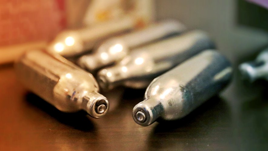 Usage détourné du protoxyde d’azote : une pratique à risques | Agence ...